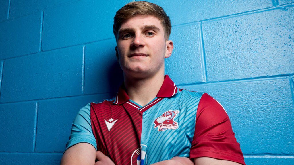 Billy Fewster makes Iron loan switch | Scunthorpe United FC